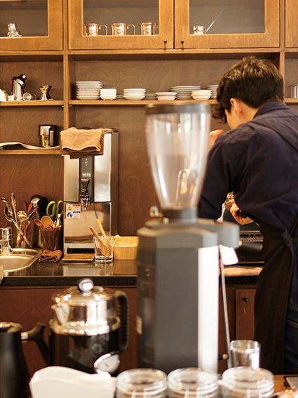 Street H가 주목한 곳 – 122. 퀜치커피 | 스트리트 H